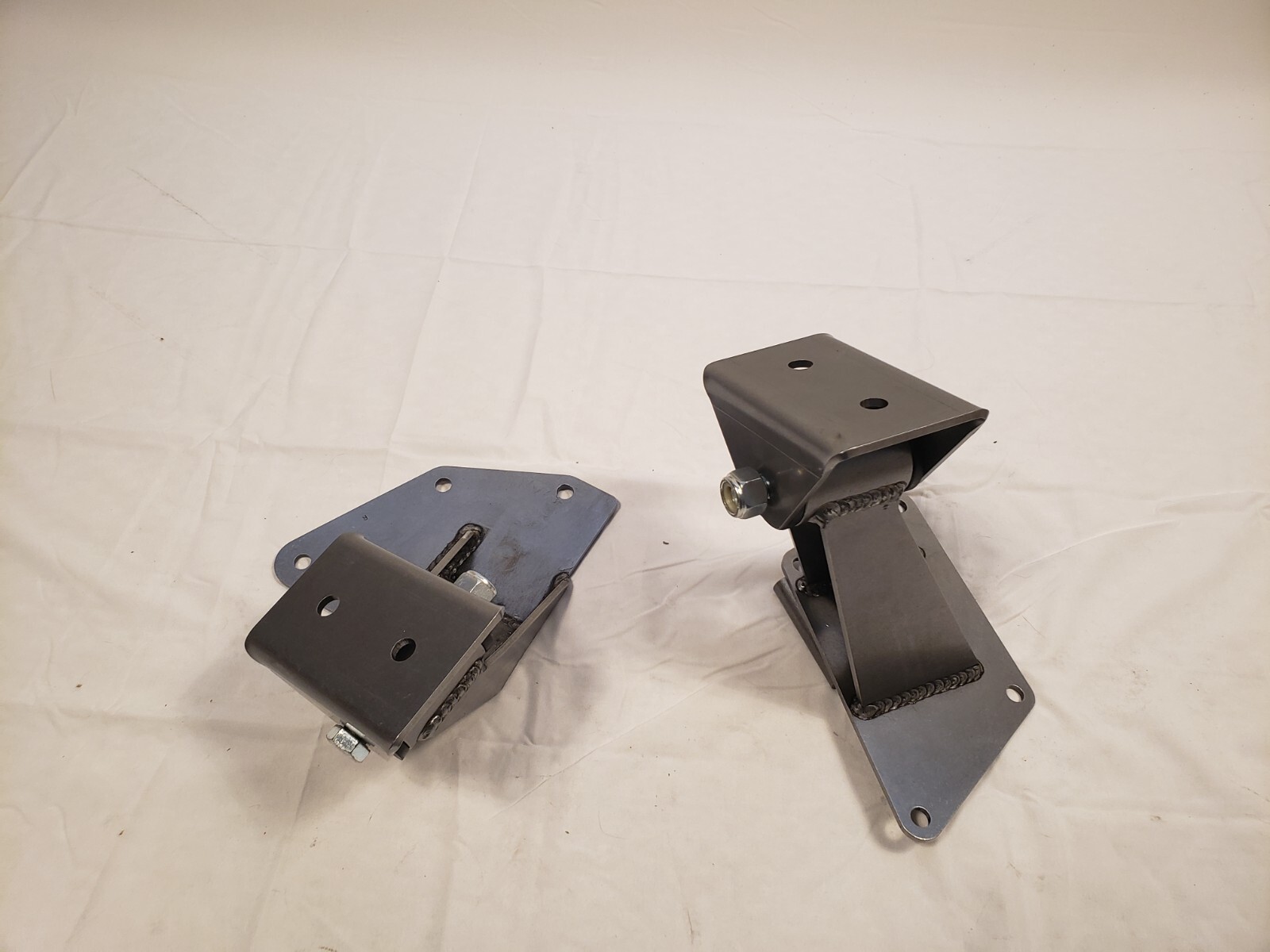 65-79 Ford Truck Severe Duty 2WD Engine Mounts FE 2 Bolt Early Block ...