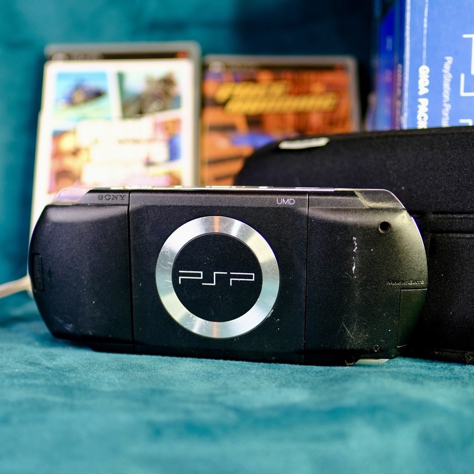 Sony PSP 1003 Giga Pack Black 1GB PlayStation Portable Boxed With ...