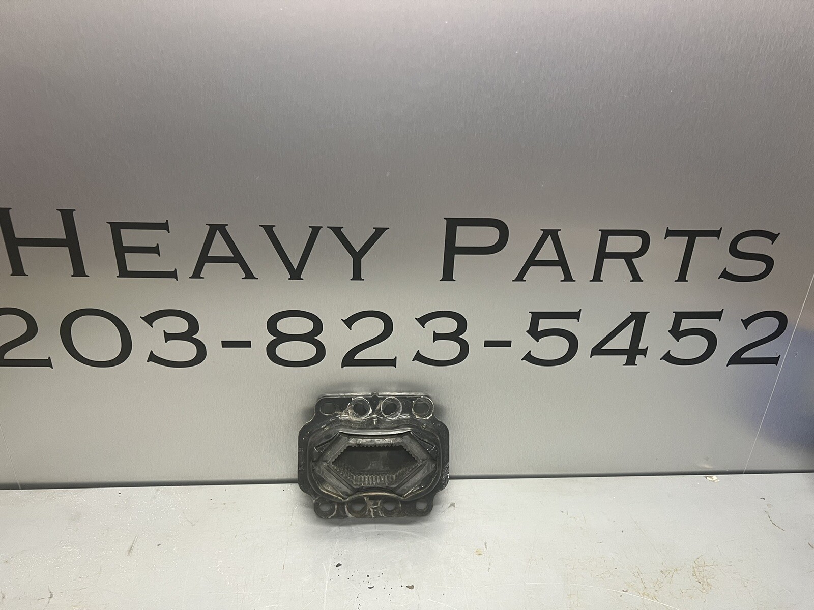 Paccar Peterbilt Kenworth Engine Mount U30027-000 | eBay