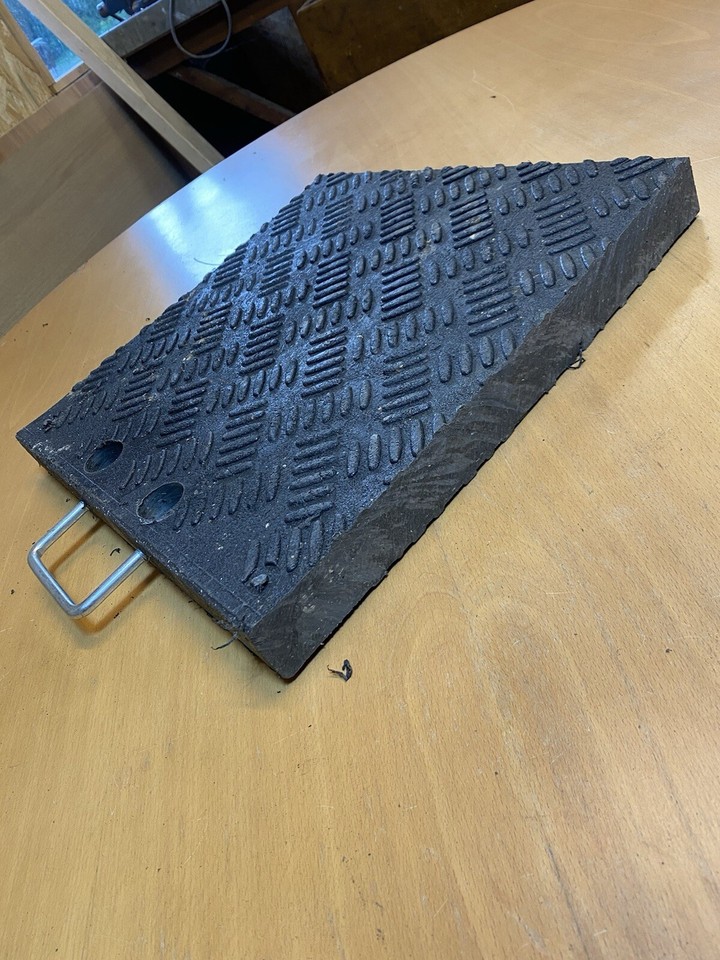 4 Pcs 250X250X50 mm Crane Grab Lorry Outrigger Pads 60 Ton Loading ...