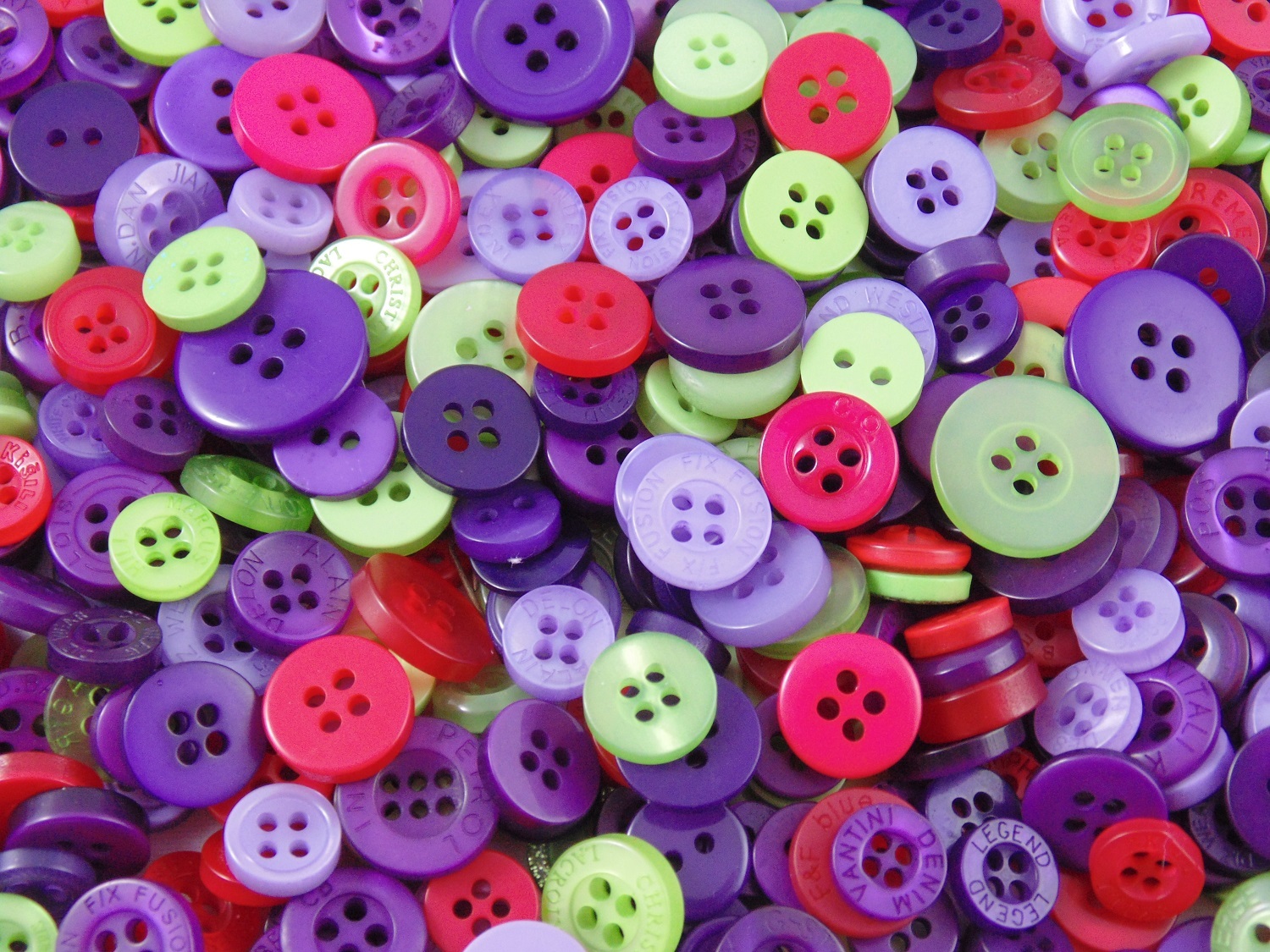 100 x Small Mixed Buttons - Bulk, Art, Scrapbooking, Card Making ...
