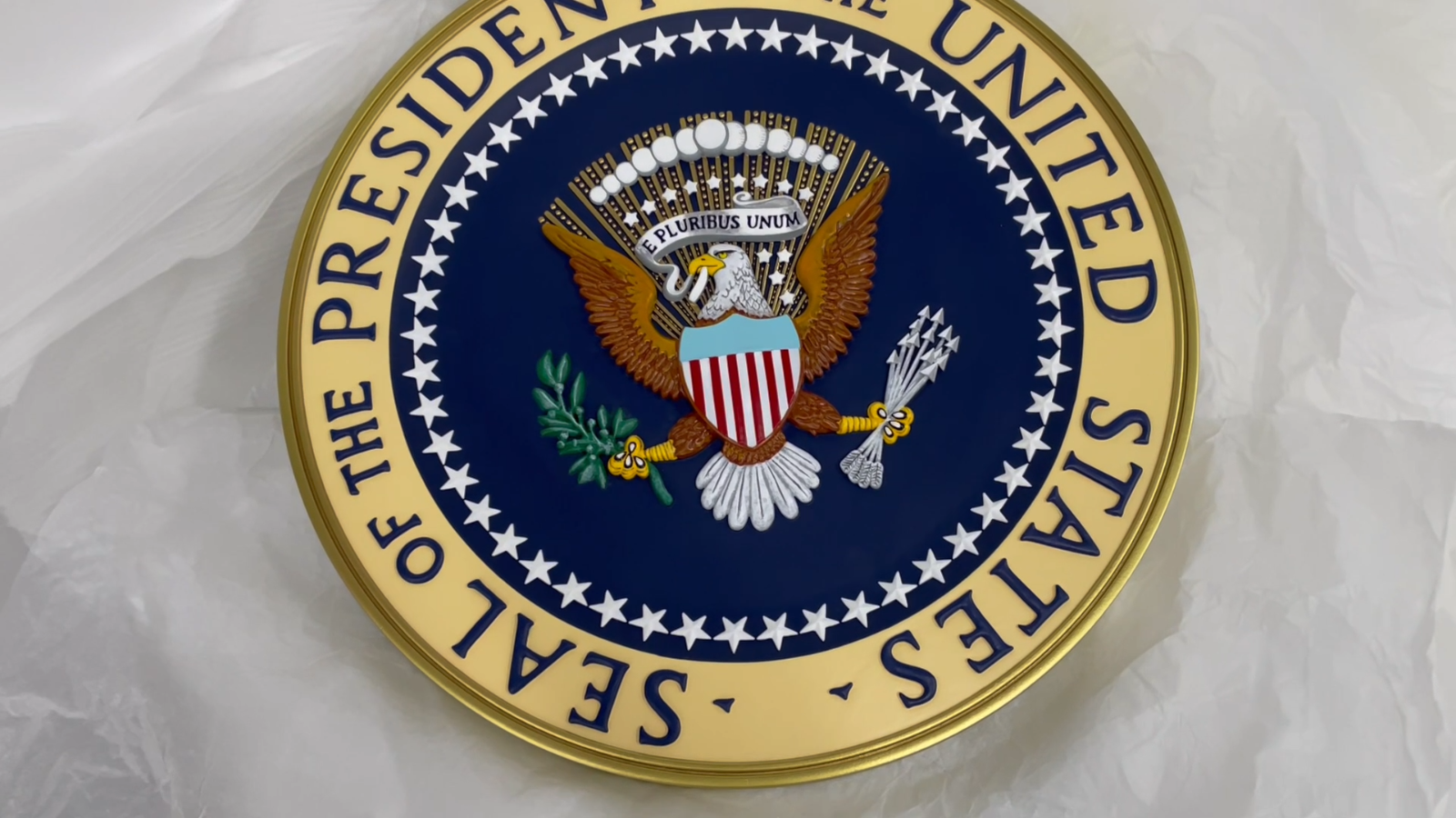 US JFK PRESIDENTIAL SEAL OF THE PRESIDENT PLAQUE THE INSTITUTE OF ...