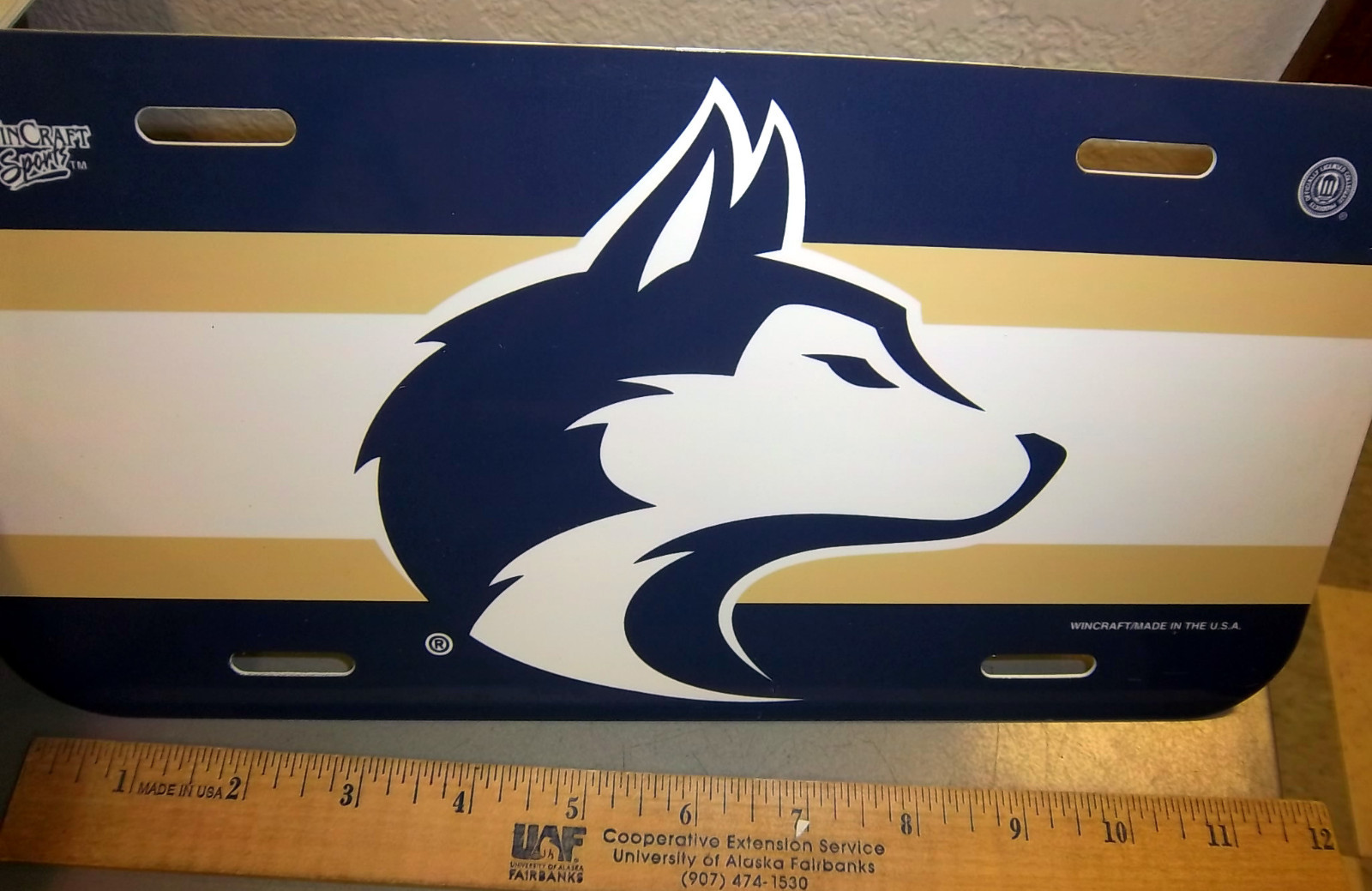 University of Washington Huskies NCAA team plastic License Plate, Husky ...