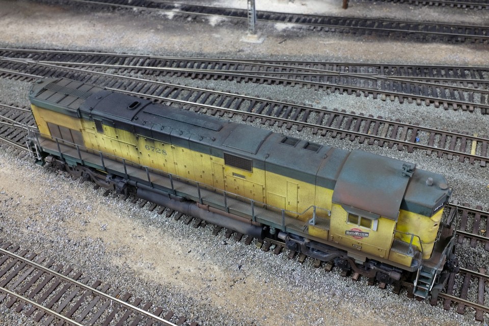 Custom weathered HO Bowser Alco C628 Chicago Northwestern CNW AWM ...