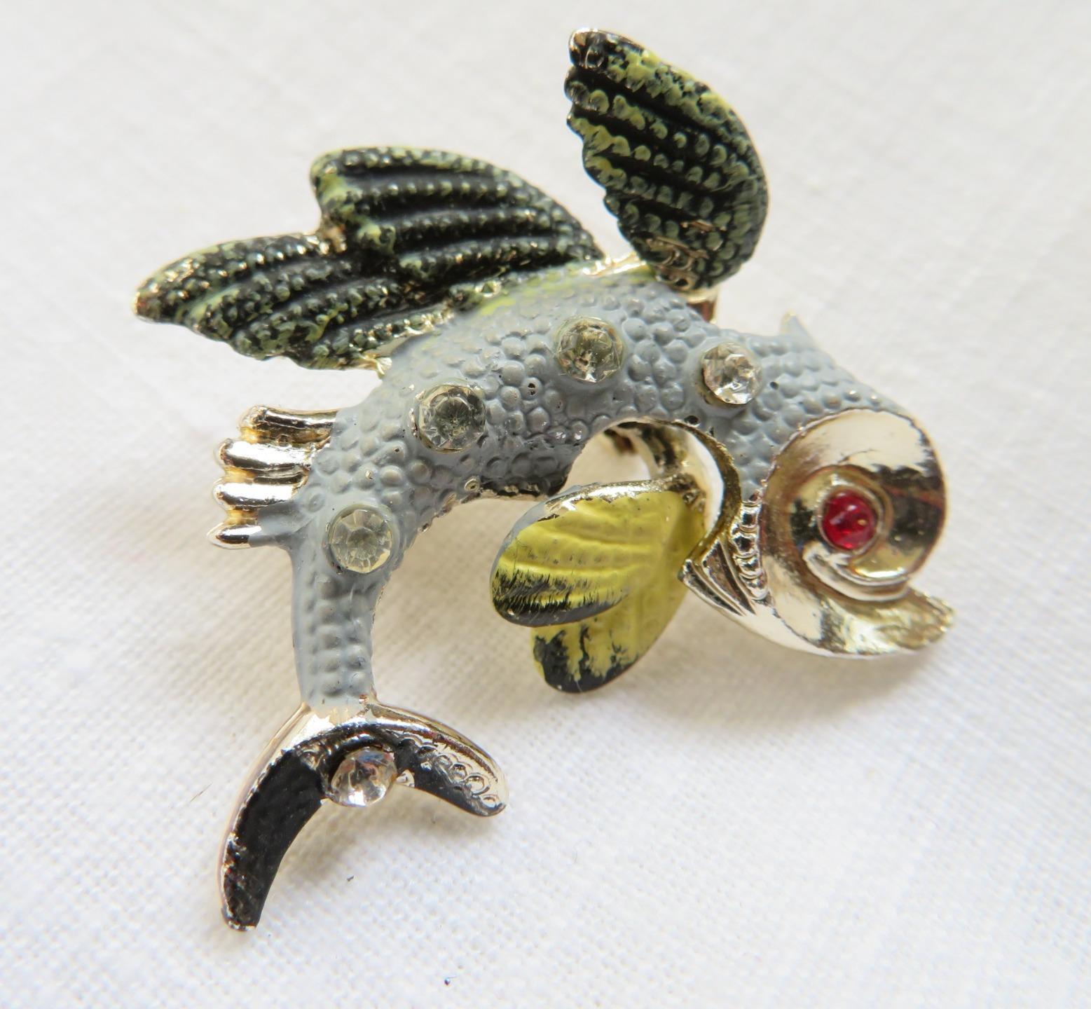 Cute Vintage Articulated Fish Pin 1" Fins Move | eBay