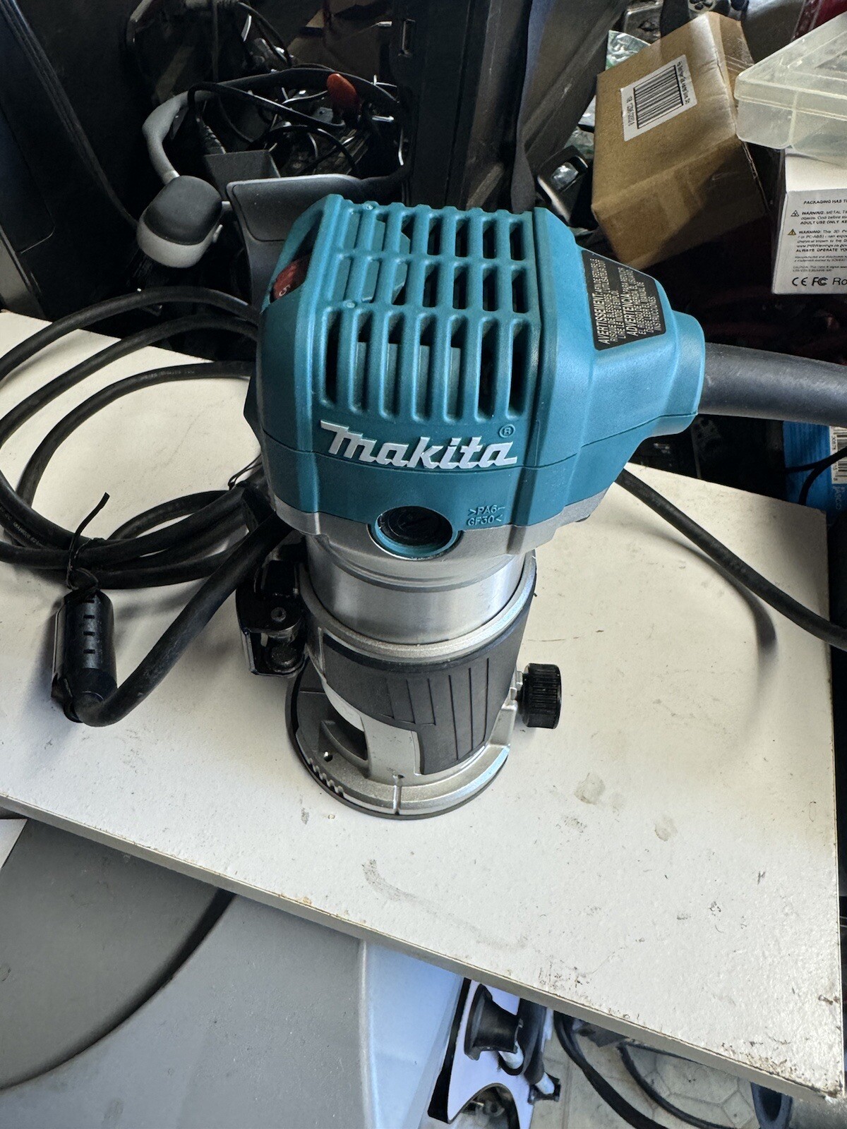 Makita RT0701C 1-1/4" Horsepower Compact Router 88381652872 | eBay