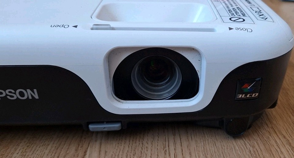 Epson H433A VS210 LCD Projector w/Remote Control | eBay
