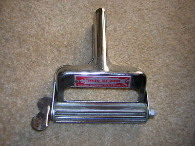 Other - Townsend Fish Skinner