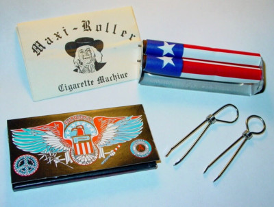 PATRIOTIC CIGARETTE ROLLER KIT VINTAGE 1970's w/PAPERS & 2 ROACH CLIP ...