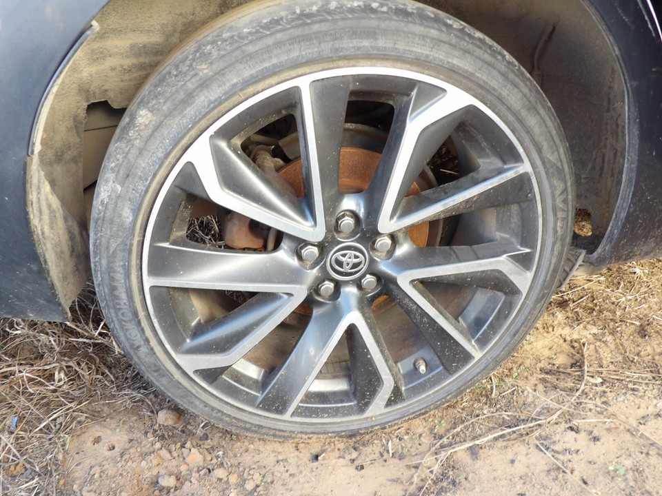 JDM Genuine TOYOTA Corolla Hatchback 18 inch Wheels Rims OEM From JAPAN ...