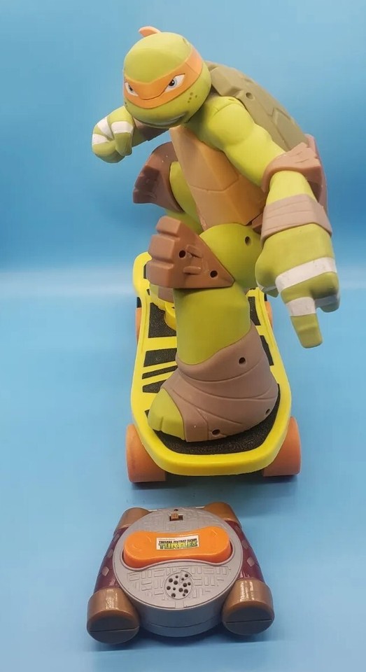 Teenage Mutant Ninja Turtles RC Skateboarding Mikey W Remote Control ...