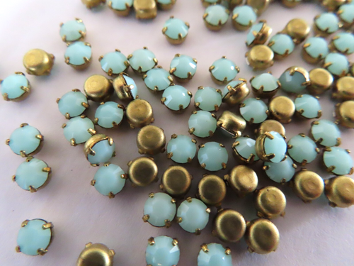 144 Swarovski Rhinestones in 32pp Mint Alabaster/Brass settings. | eBay