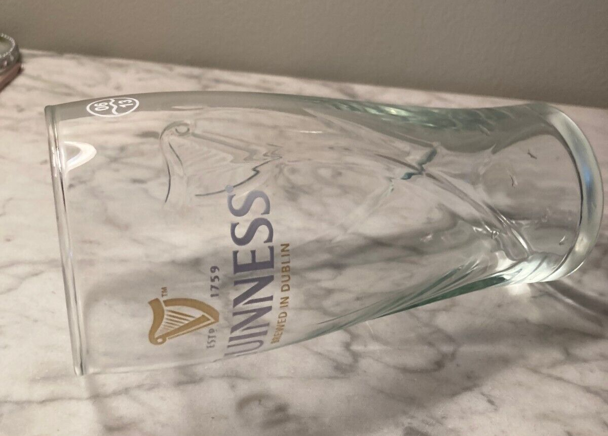 Vintage Guinness Est. 1759 Pint Beer Glass Swirled with Embossed Harp 6 ...