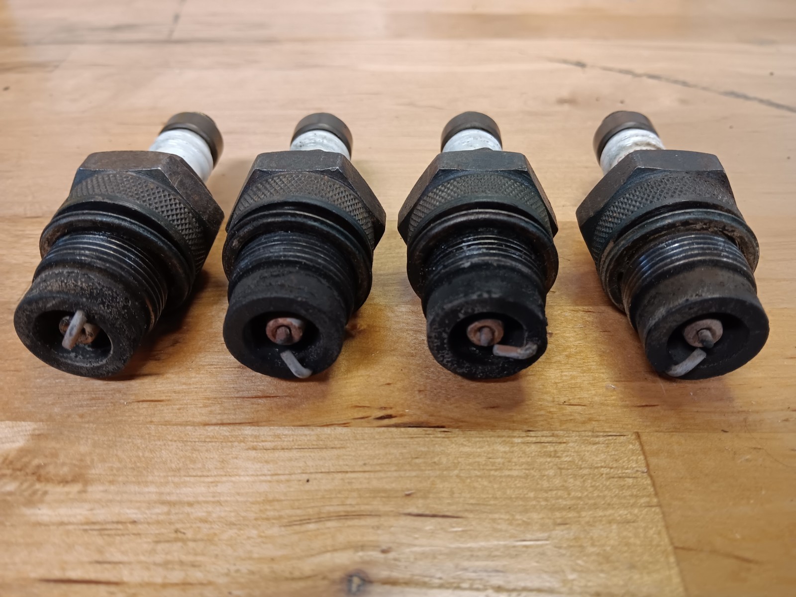Champion 3X Spark Plug Set of 4 Plugs Model A Ford 1928-1931 | eBay