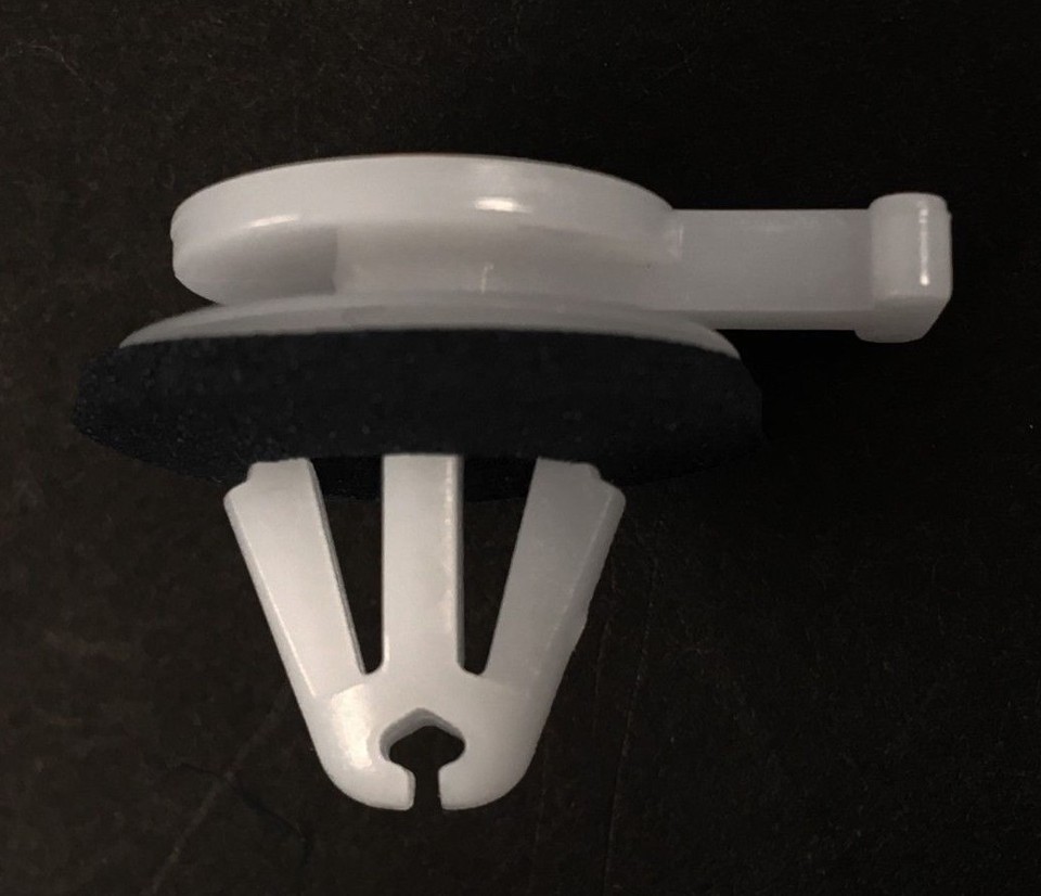 Land Rover Door Card Moulding Trim Panel Wheel Arch Fastener Clips Set ...