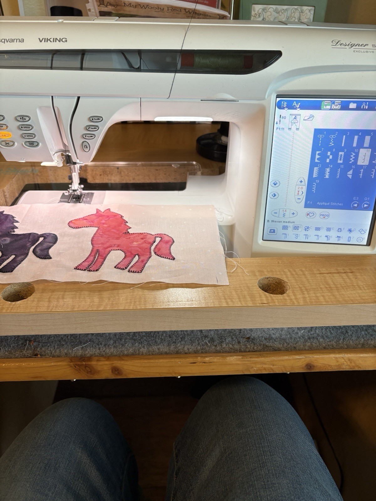 Husqvarna Viking Designer SE Sewing Machine (does Not Includ Embroidery ...