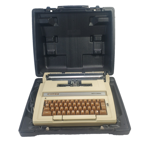 Vntg Deville XT Smith Corona Electric Typewriter By SCM w/Case NEED ...