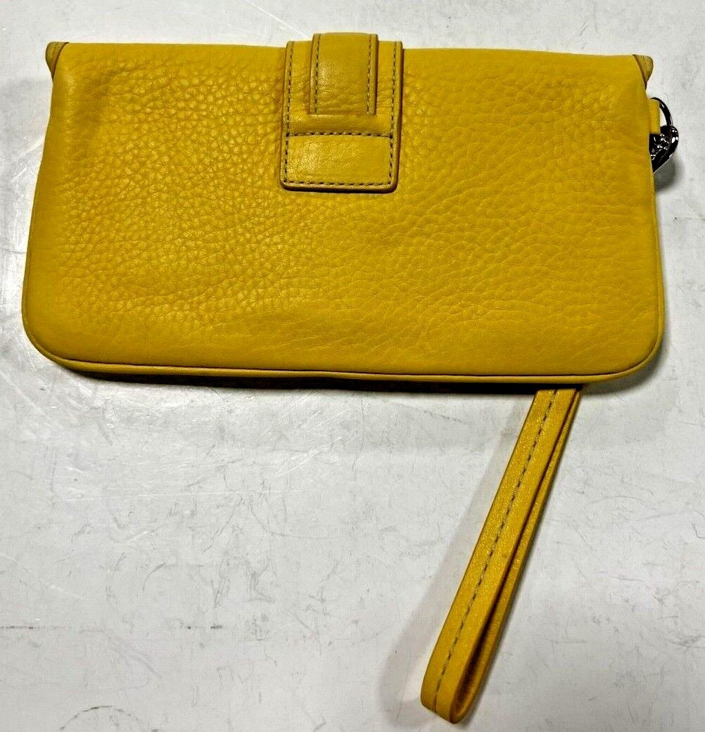 VINTAGE COACH Y2K BRIGHT YELLOW BUCKLE WRISTLET - Gem