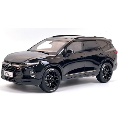 1:18 Scale Chevrolet Trailblazer RS Black Diecast Model Car Paudi ...