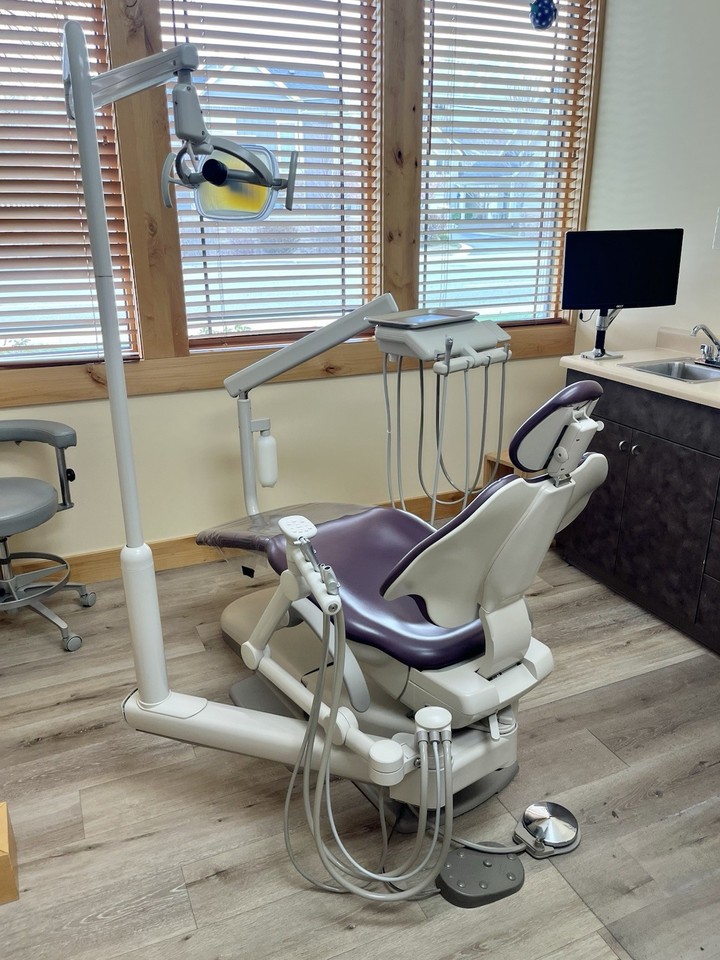 Adec 511 Dental Chair With Doctor/Assistant Delivery Units & Exam Light ...