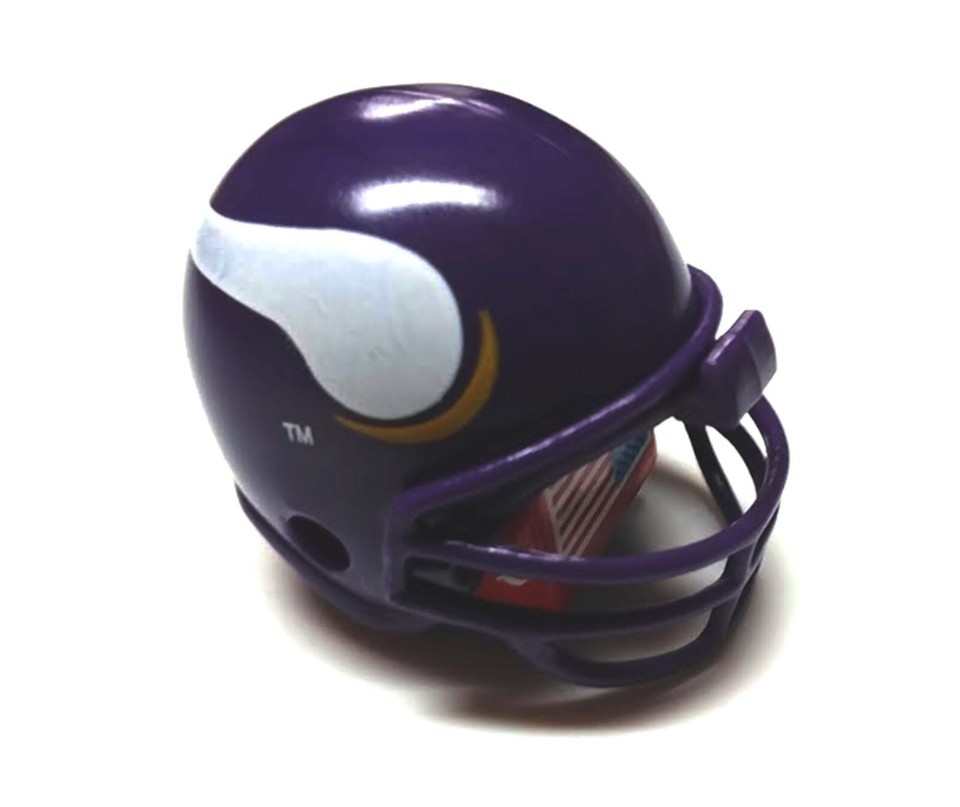 BILLIARDS POOL CHALK HOLDER IN MINI NFL GUMBALL FOOTBALL HELMET - YOU ...