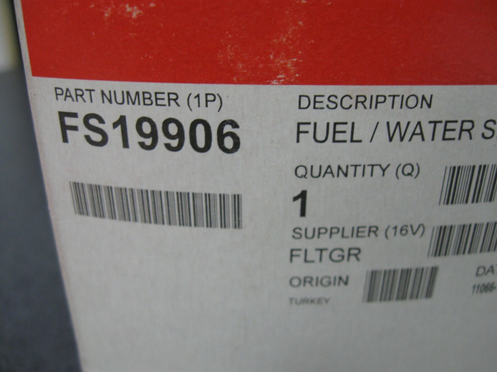NEW GENUINE FLEETGUARD FUEL WATER SEPARATOR (PN FS19906) | eBay
