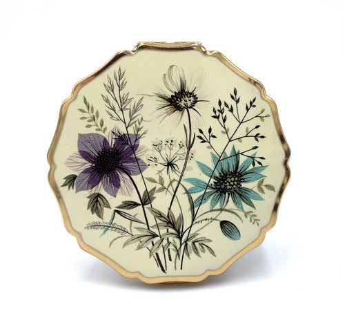 Vintage Stratton England Compact Gold Tone Flowers White Enamel Case | eBay