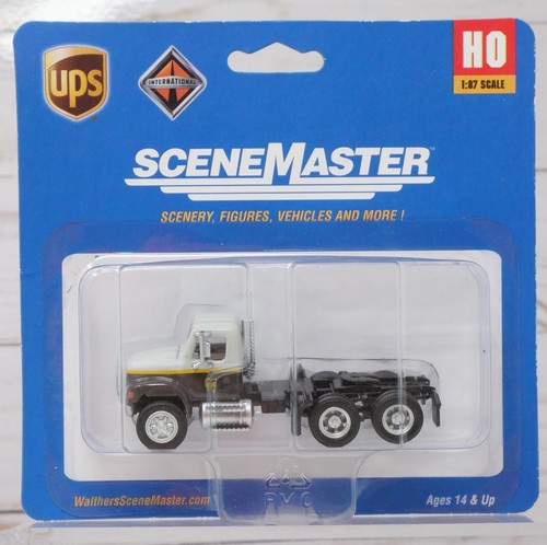 Walthers Scenemaster 949-11186, International R-4900 Semi Tractor, UPS ...