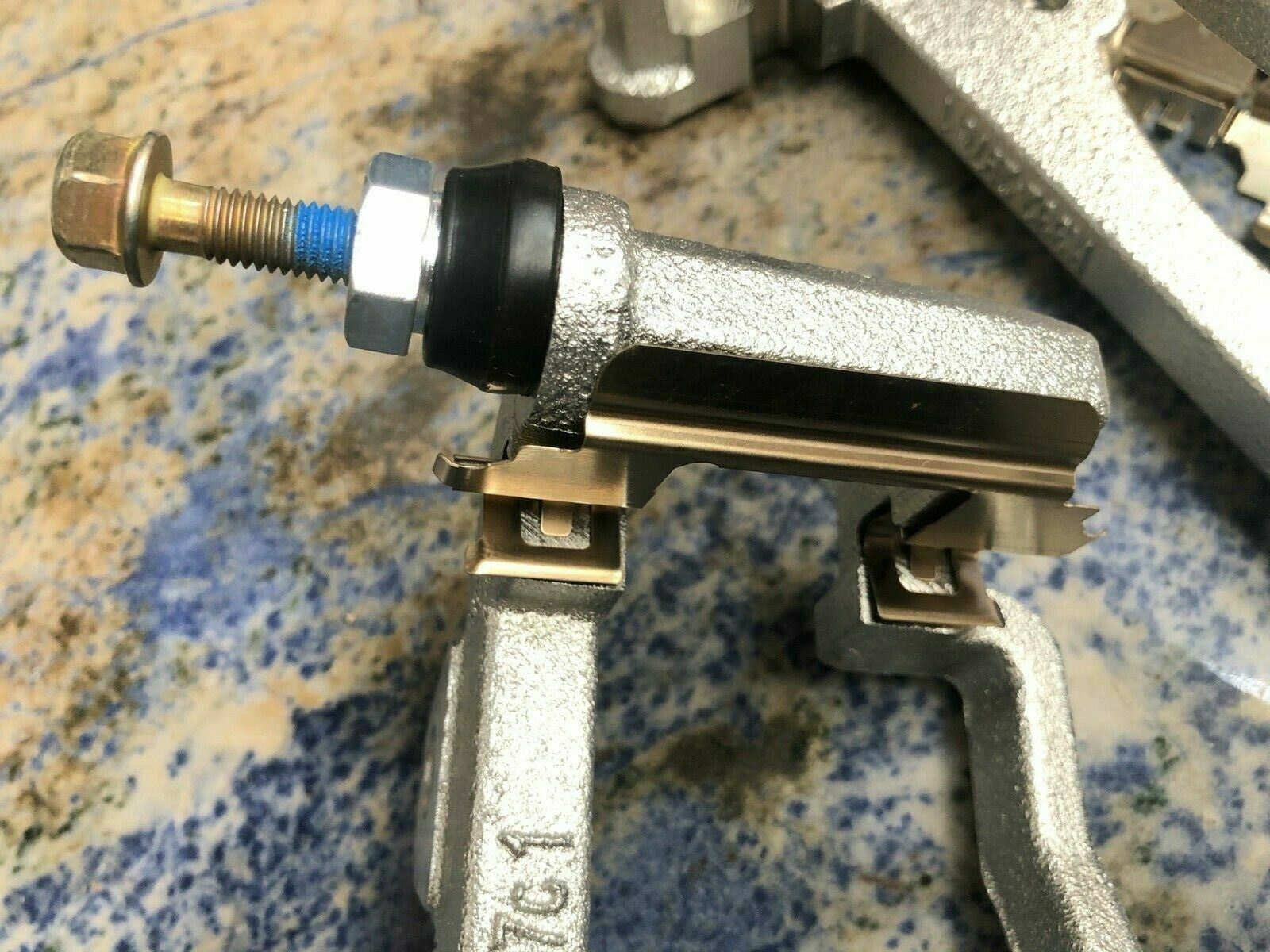 BIG 322mm BRAKE UP GRADE CALIPER SUPPORT KIT FORD FALCON BA TO FG TURBO ...