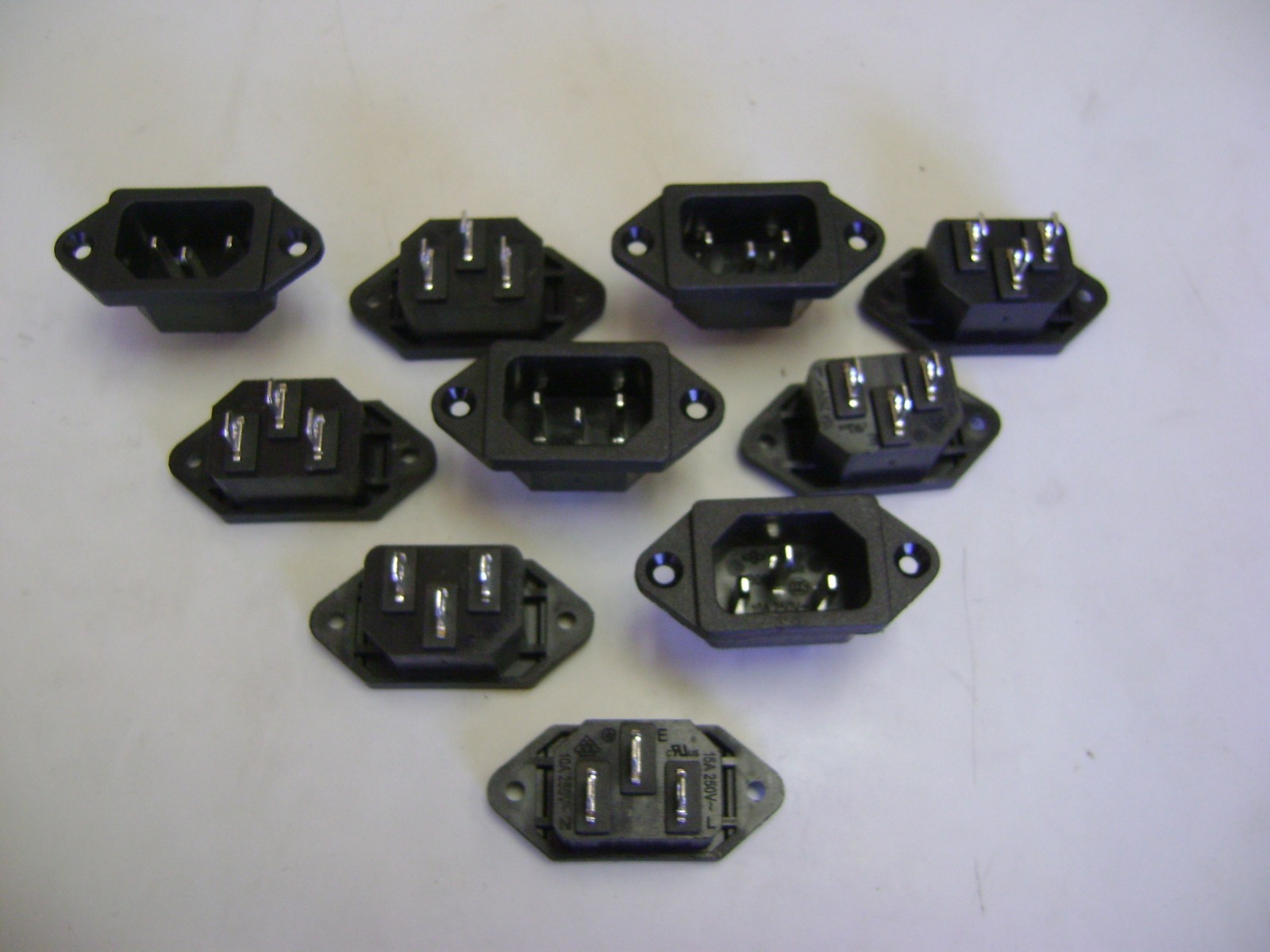 10 SS-7B PANEL MOUNT MALE RECEPTACLE AC SOCKET POWER PLUG REPLACES RONG ...
