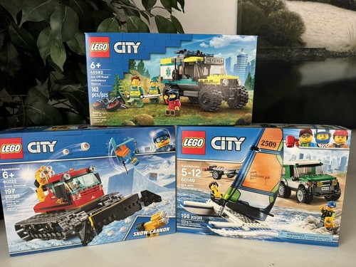 LEGO Snow Groomer 60222 4x4 Off Road Ambulance Rescue 40582 4x4 ...
