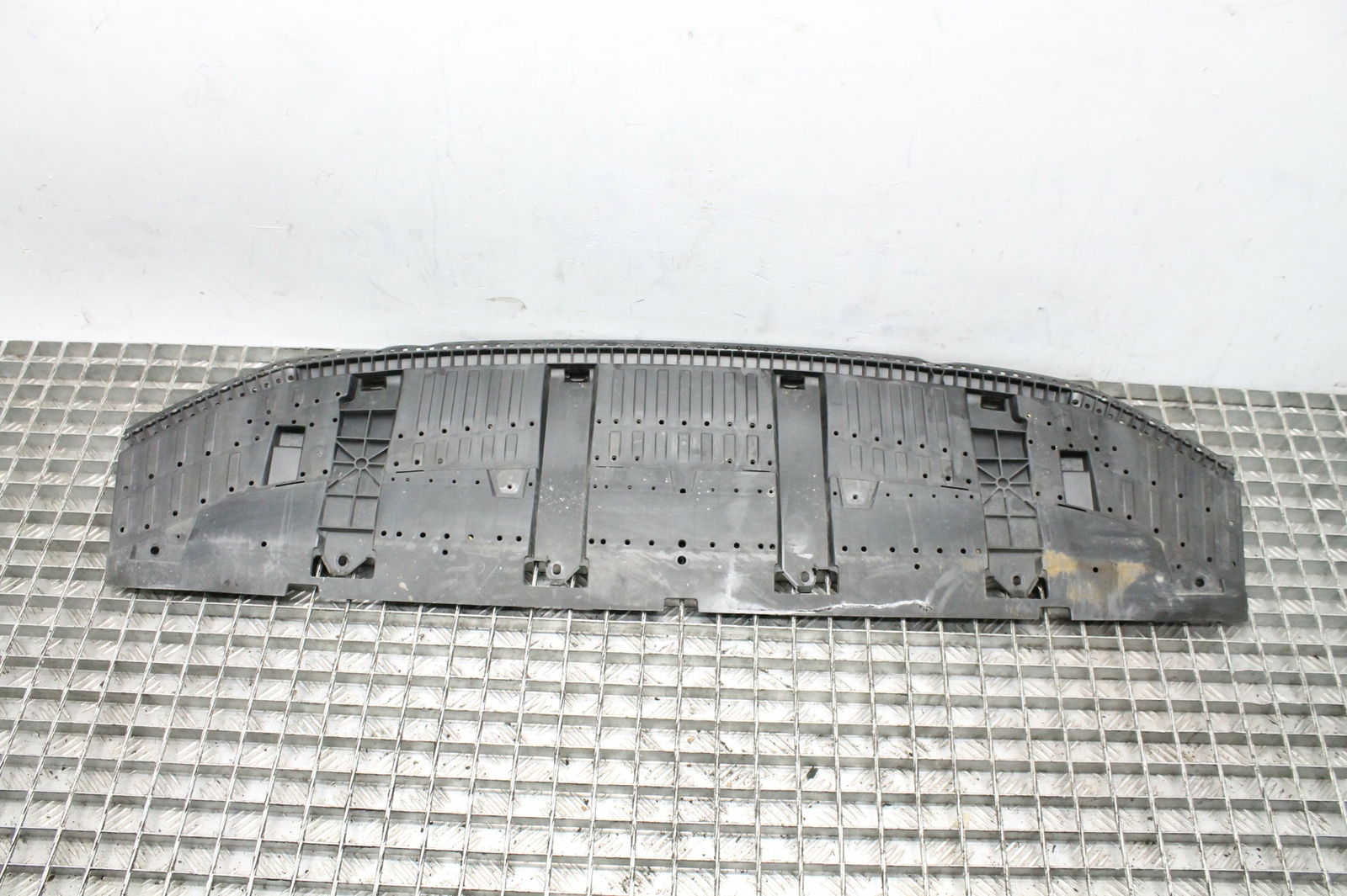 NEW GENUINE AUDI Q3 FRONT BUMPER LOWER CENTRE CLOSING ELEMENT - 8U0 807 ...