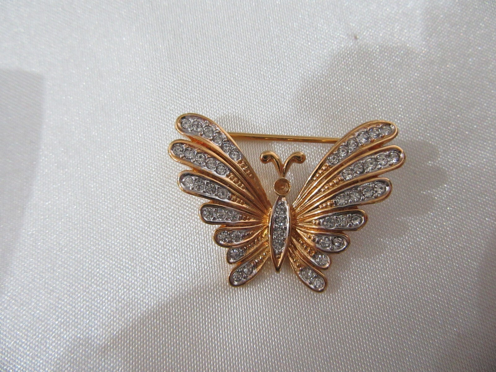 Vintage Dorlan Butterfly brooch Beautiful - Gem