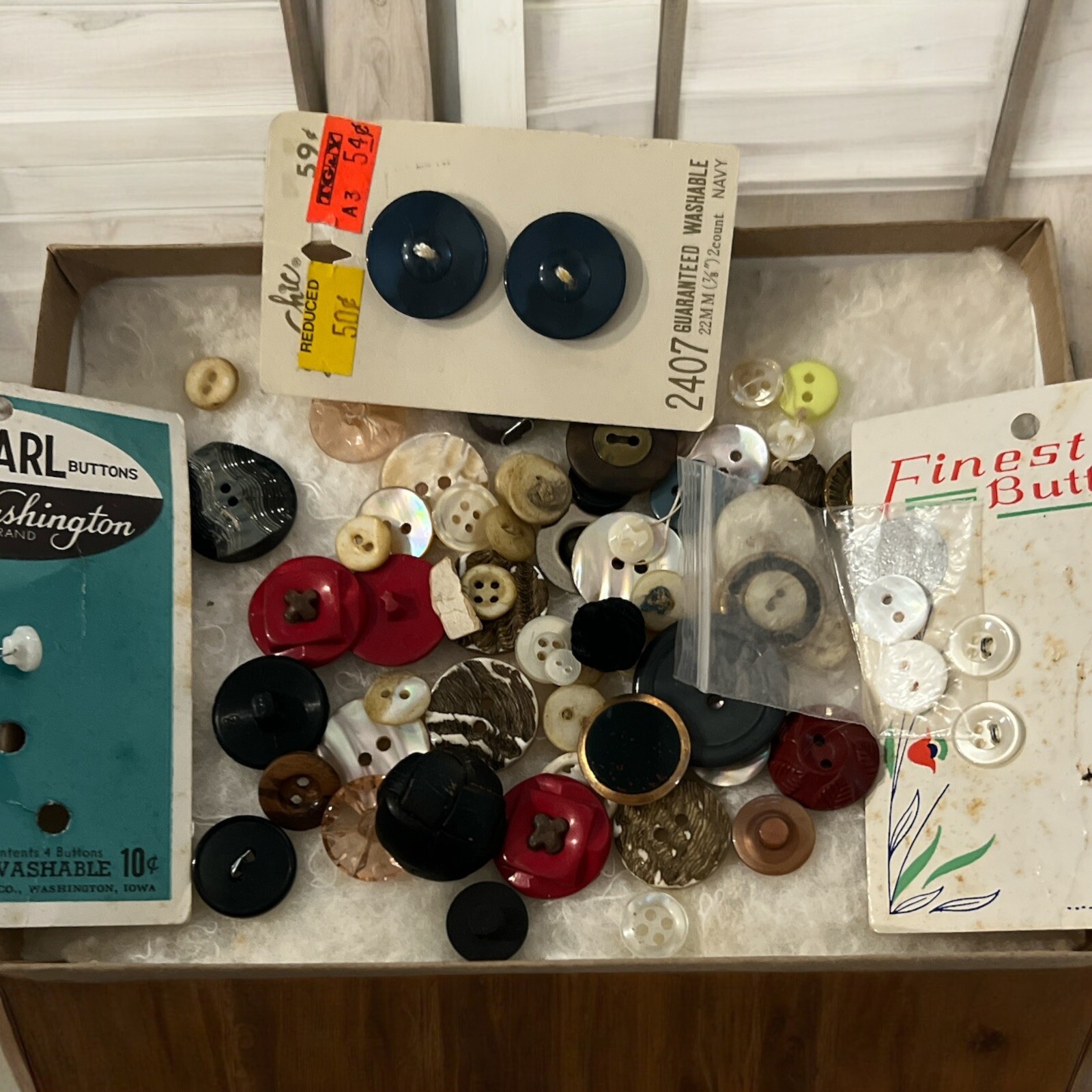 Buttons Buttons Buttons Box Of Vintage Buttons Mixed Lot- | eBay