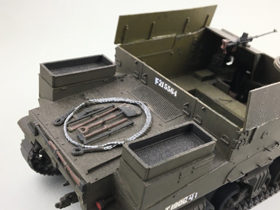 Built 1/35 Scale Painted USA armoured personnel carrier Kangaroo ...