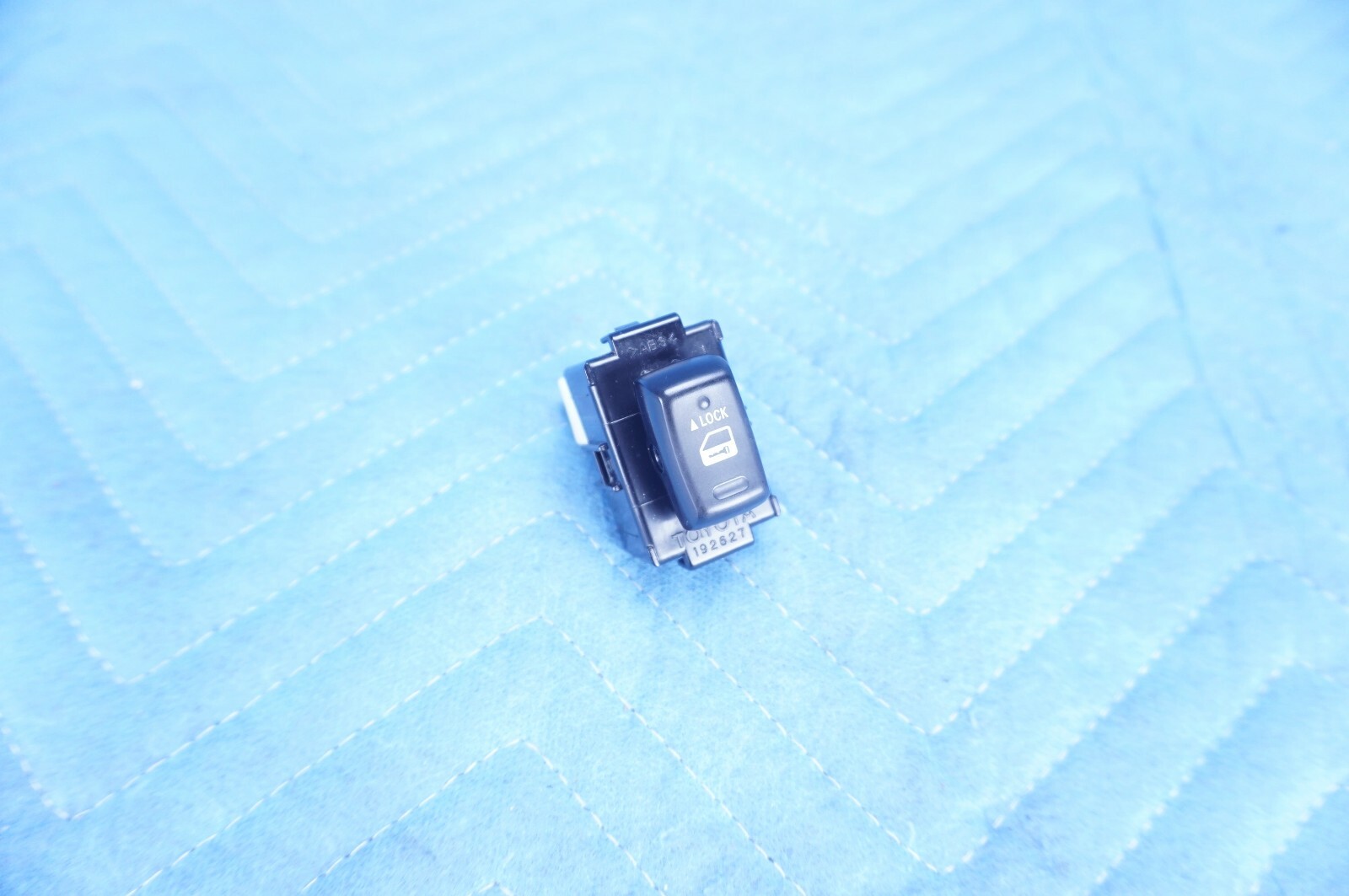 Genuine Lexus Toyota 84930-48030 All Doors Lock Switch OEM | eBay