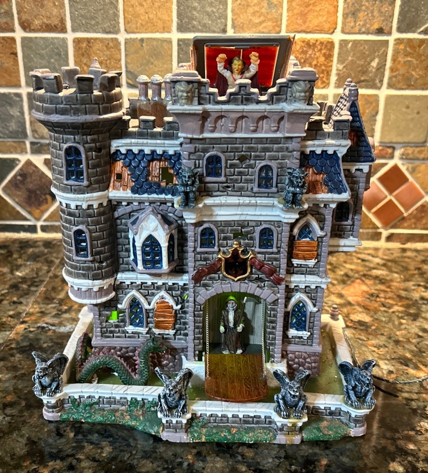 Lemax Spooky Town Castle On Spooky Hill 2002 | eBay