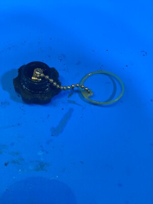 Pioneer P41 Chainsaw P-41. Oil Cap not swelled Up Bin 13 | eBay