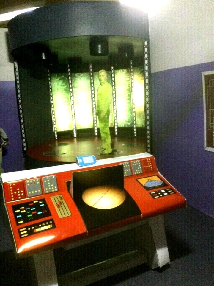 StAr TrEk prop Desk top communicator & rocker s scale tos paper model ...