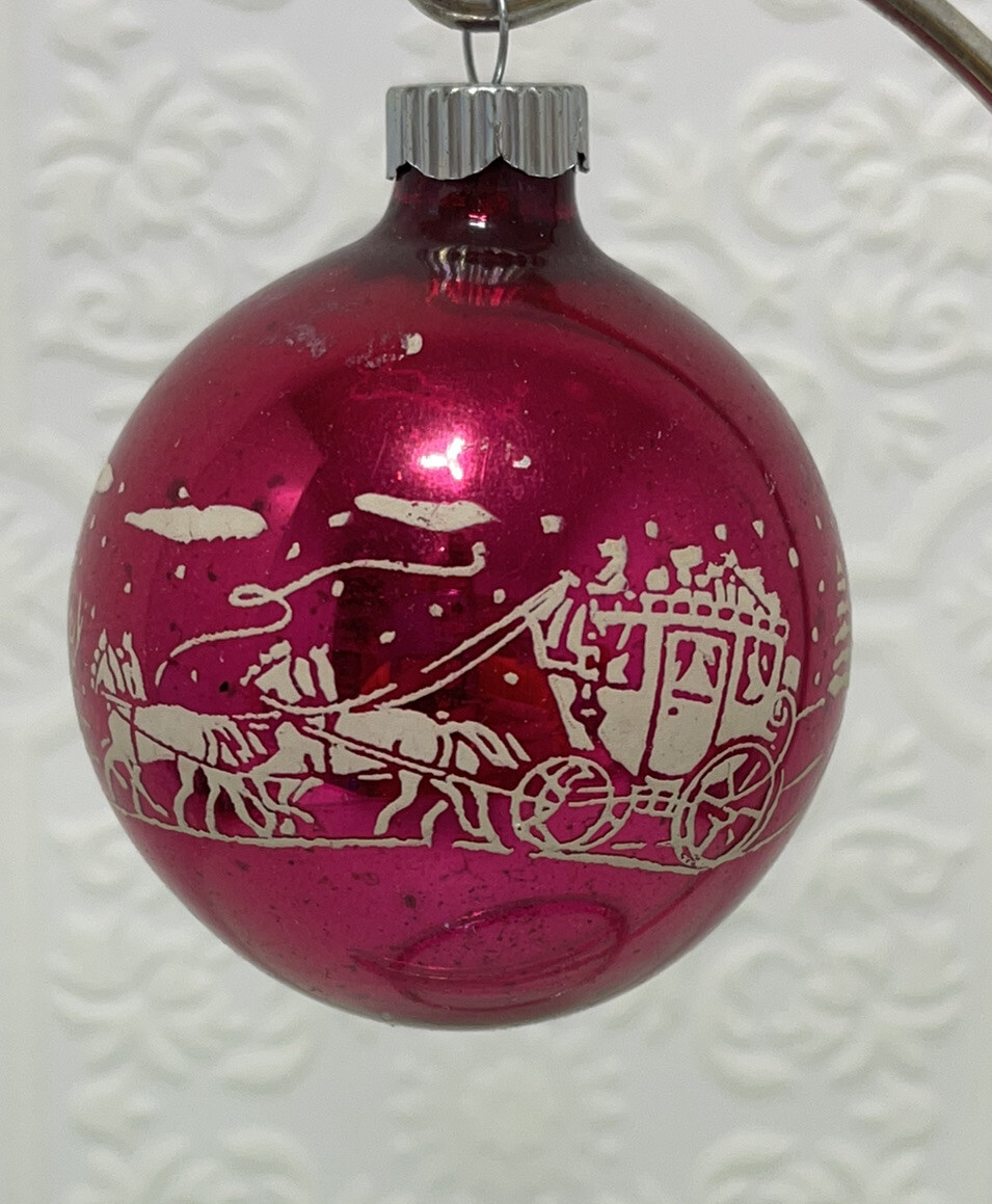 VINTAGE RED SHINY BRITE STENCIL COACH AND HORSES SNOW PINE TREES 2 3/4 ...