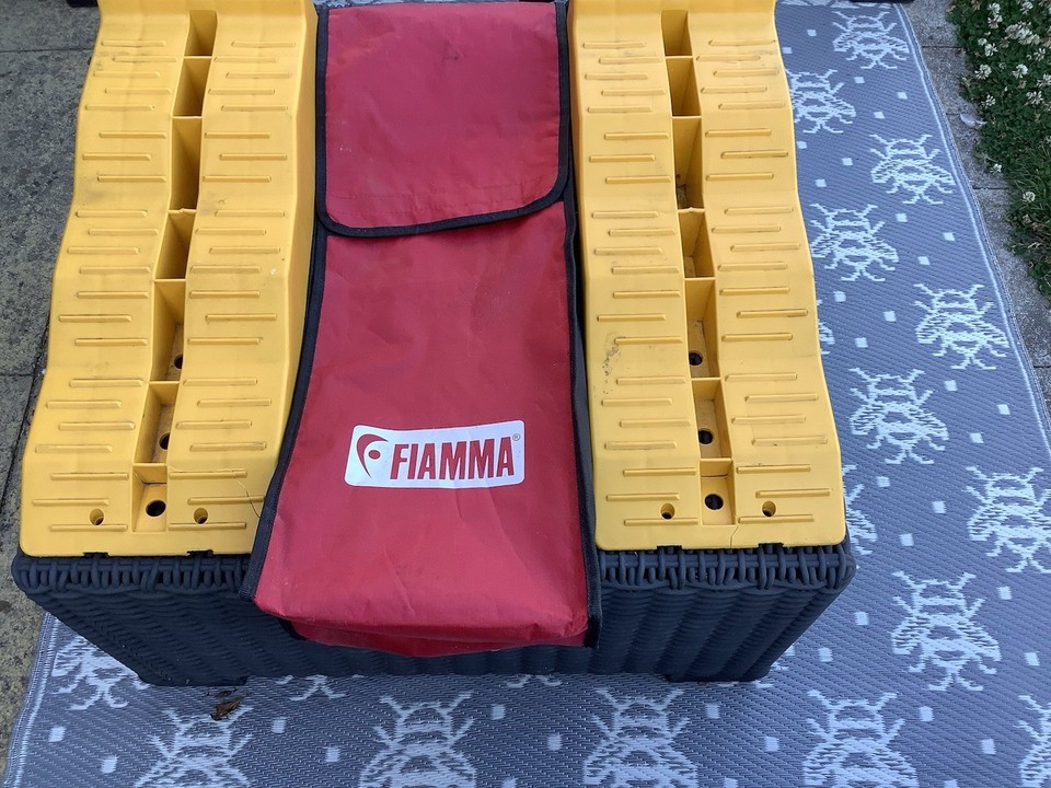 FIAMMA LEVEL UP RAMPS & CARRY BAG FOR CAMPERVAN & MOTORHOME | eBay UK