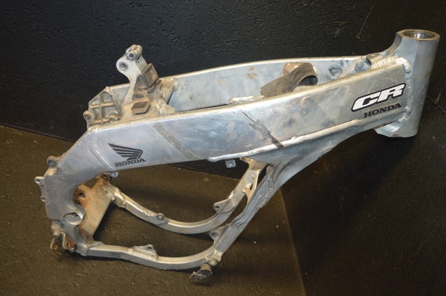 #725 1999 Honda cr 250 frame @ | eBay