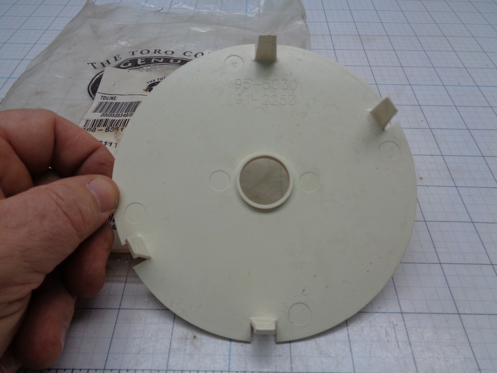 Toro 110-6351 Wheel Cover Hub Cap Some Scratches and Scuffs OEM NOS | eBay