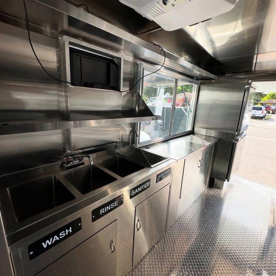 Custom Truck-Style Food Van – Fully Equipped Mobile Catering Unit | eBay UK