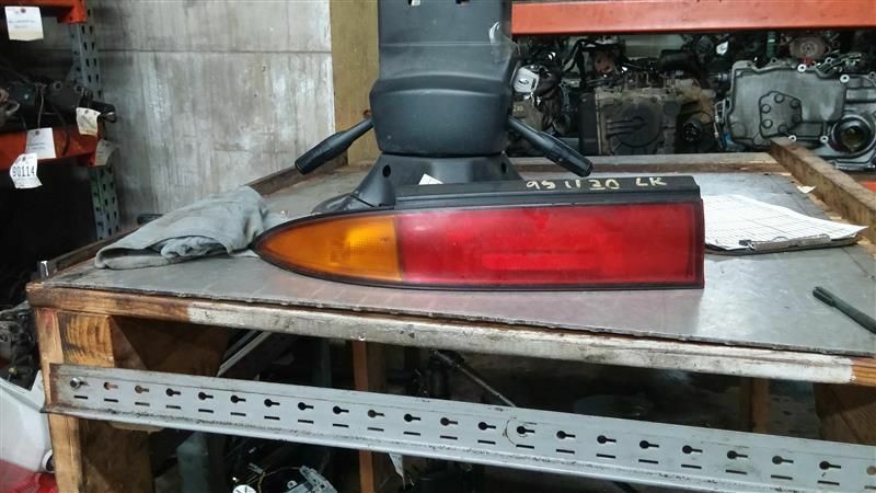 93 94 INFINITI J30 L. TAIL LIGHT THRU 12/93 QUARTER PANEL MOUNTED 48772 ...