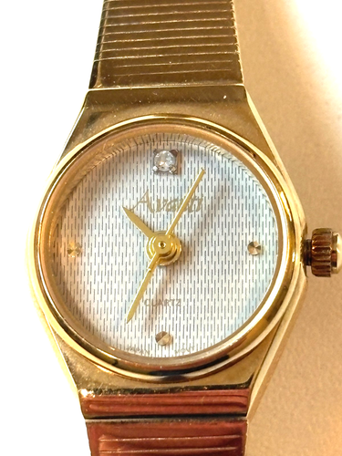 VINTAGE NEW WOMEN'S QUARTZ WATCH BY AVANTI | eBay