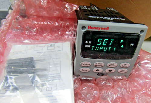 🔥NEW HONEYWELL UDC2500 CONTROLLER UDC2500-EE-0A0R-200-00000-E0-0 18VA ...