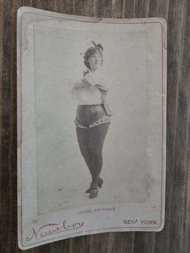 1890s NEWSBOY TOBACCO CABINET CARD MADEMOISELLE MONTAGUE RISQUE PHOTO ...