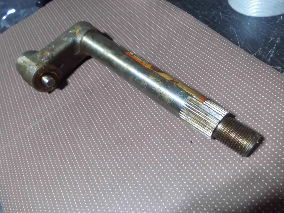 AUSTIN HEALEY 100/6 3000 NOS OE STEERING BOX ROCKER SHAFT WITH PEG | eBay