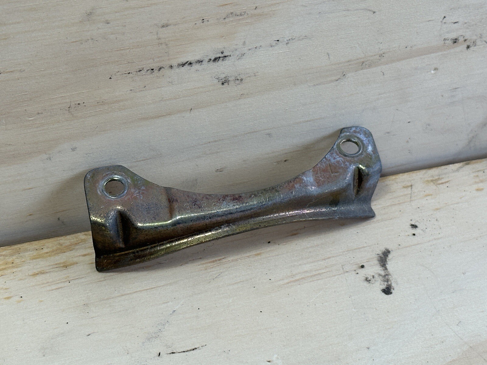 BMW E30 REAR LIGHT BRACKET OEM LEFT SIDE 1368827 | eBay